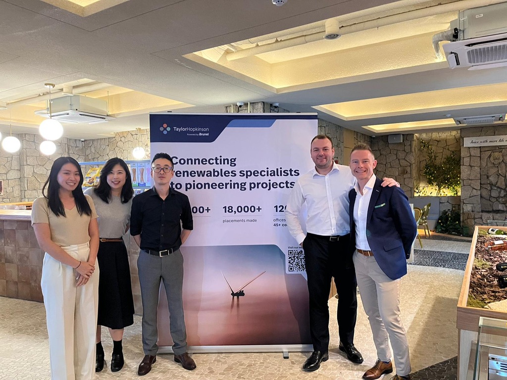 Taylor Hopkinson grows in South Korea | Taylor Hopkinson